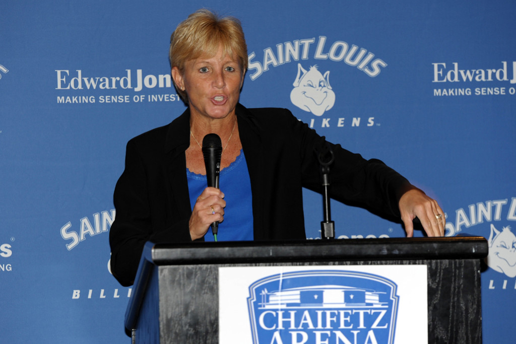 Saint Louis names Lisa Stone head women's basketball coach - Pickin ...