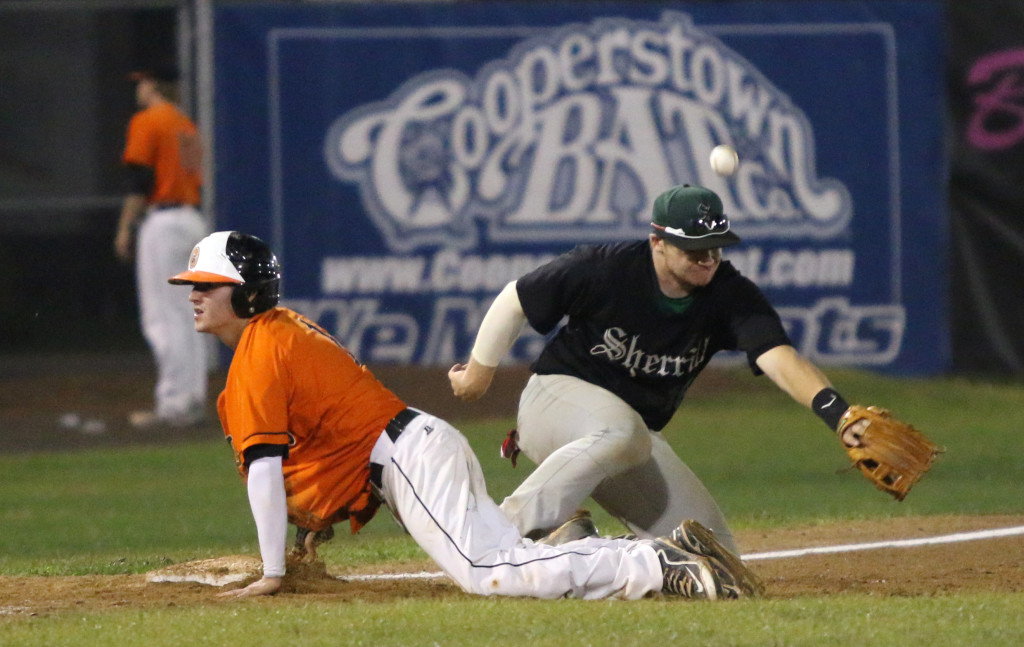 Outlaws keep pace in the East - Pickin' Splinters