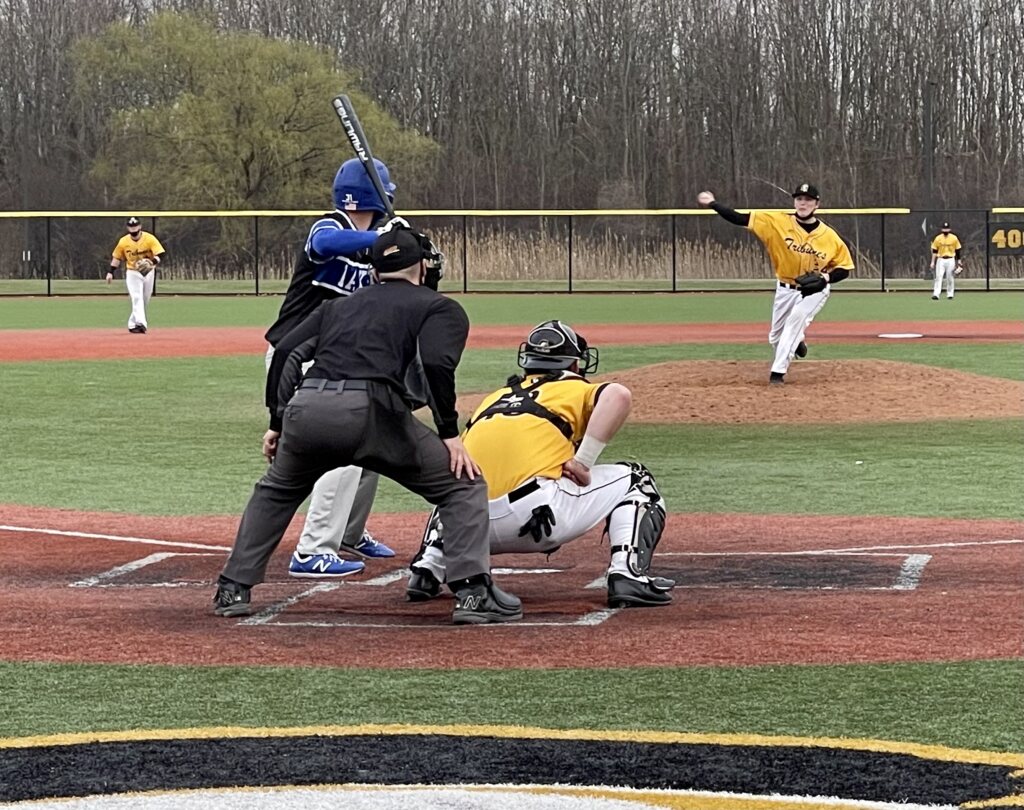 Tribunes win sixth straight - Pickin' Splinters