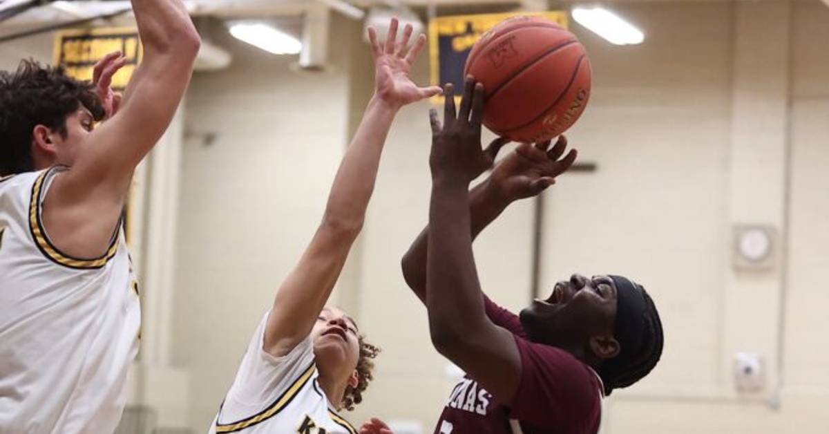 Leysath's late putback lifts Aquinas - Pickin' Splinters
