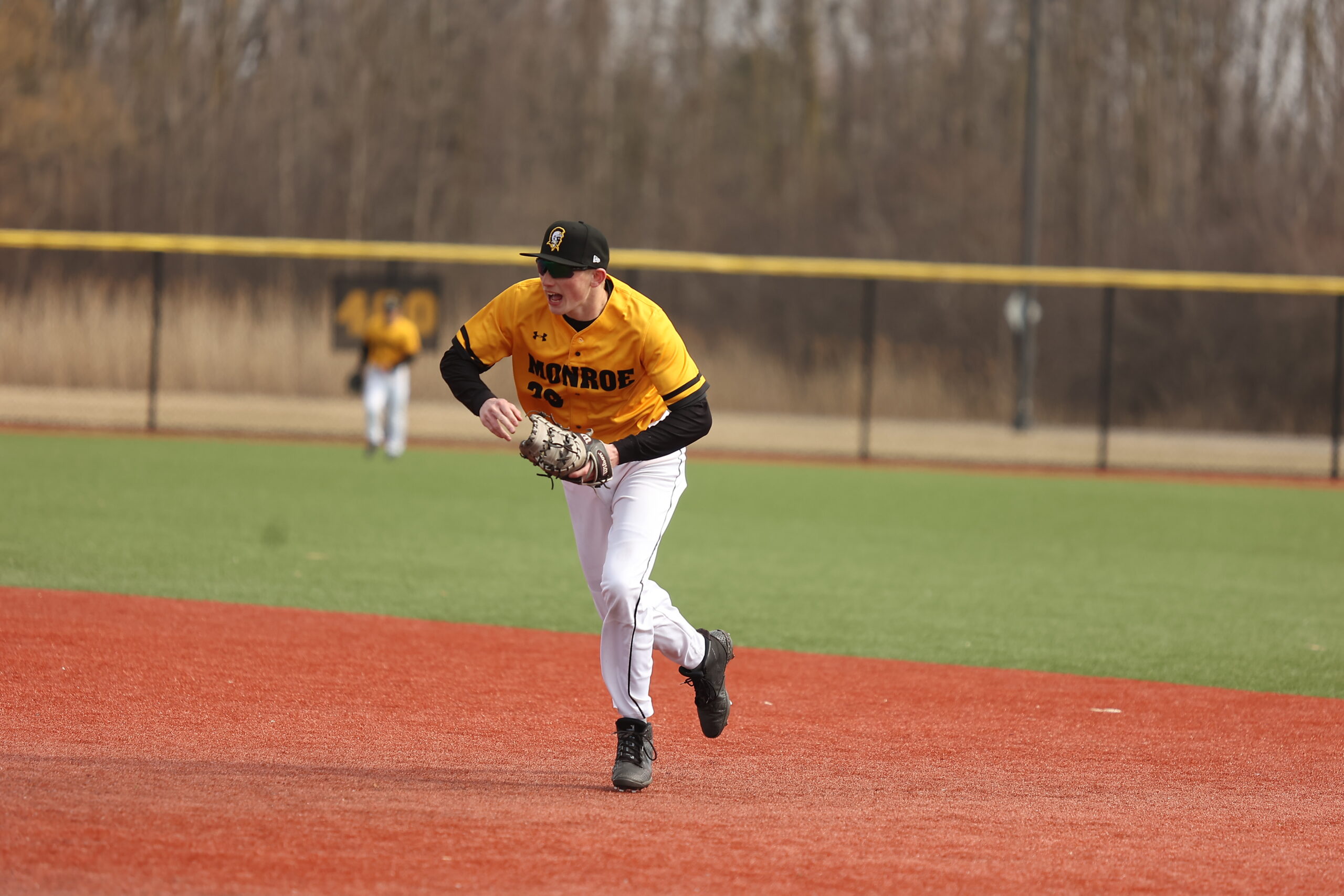 Bats Come Alive As Monroe Breezes To DH Sweep Pickin Splinters