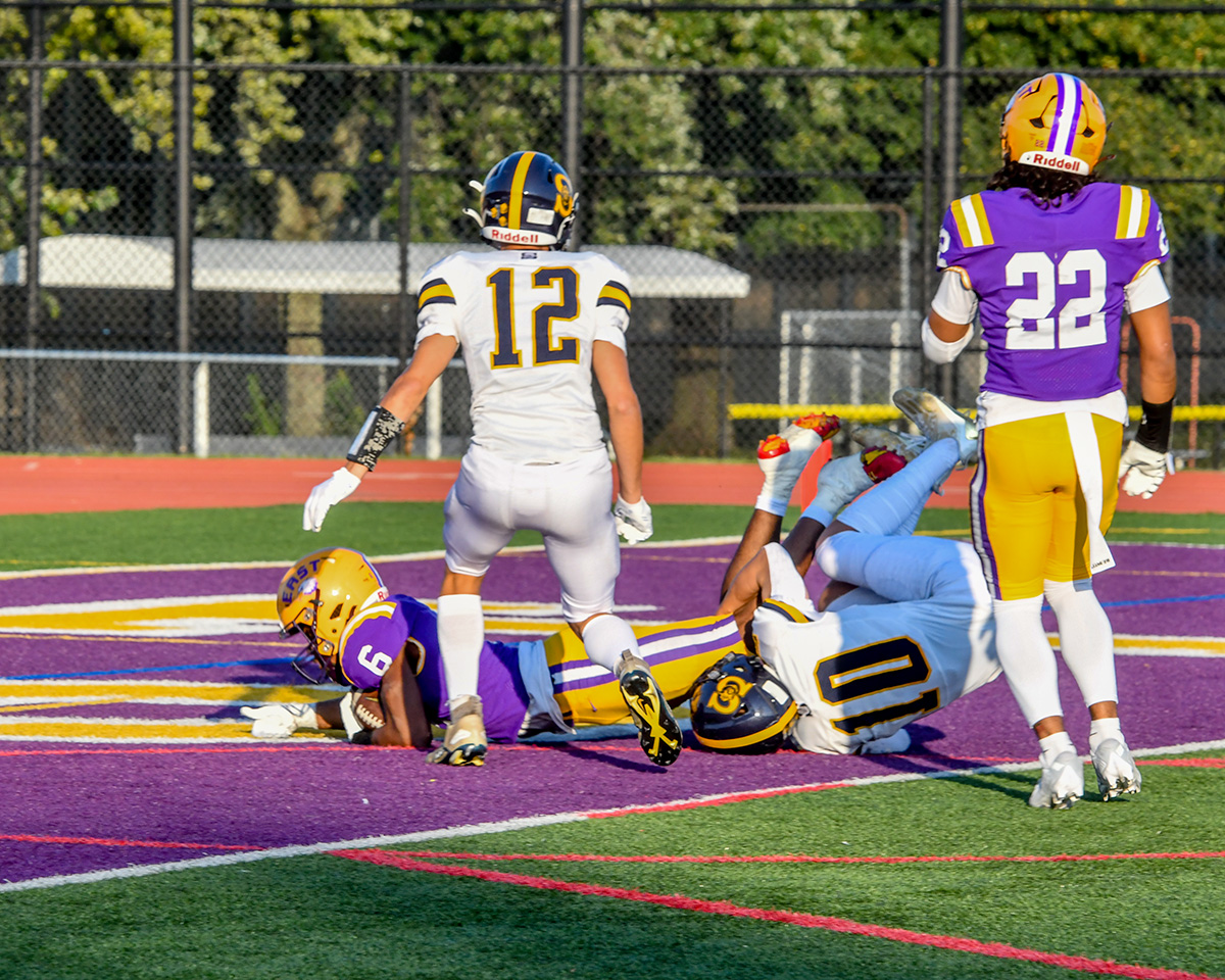 East gets quick start, breezes to third win - Pickin' Splinters