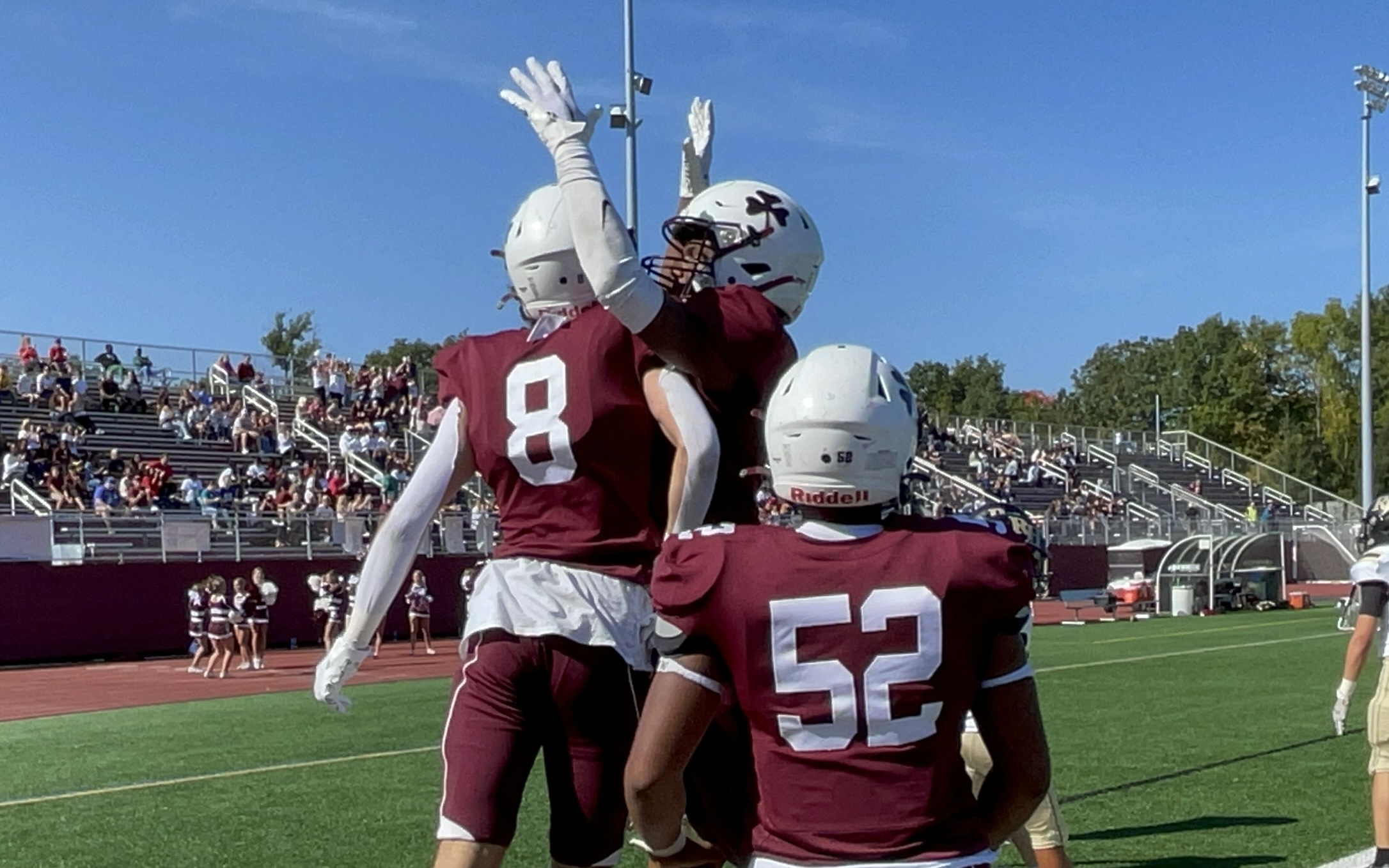 Buttles collects four TDs; Aquinas gets Homecoming win - Pickin' Splinters