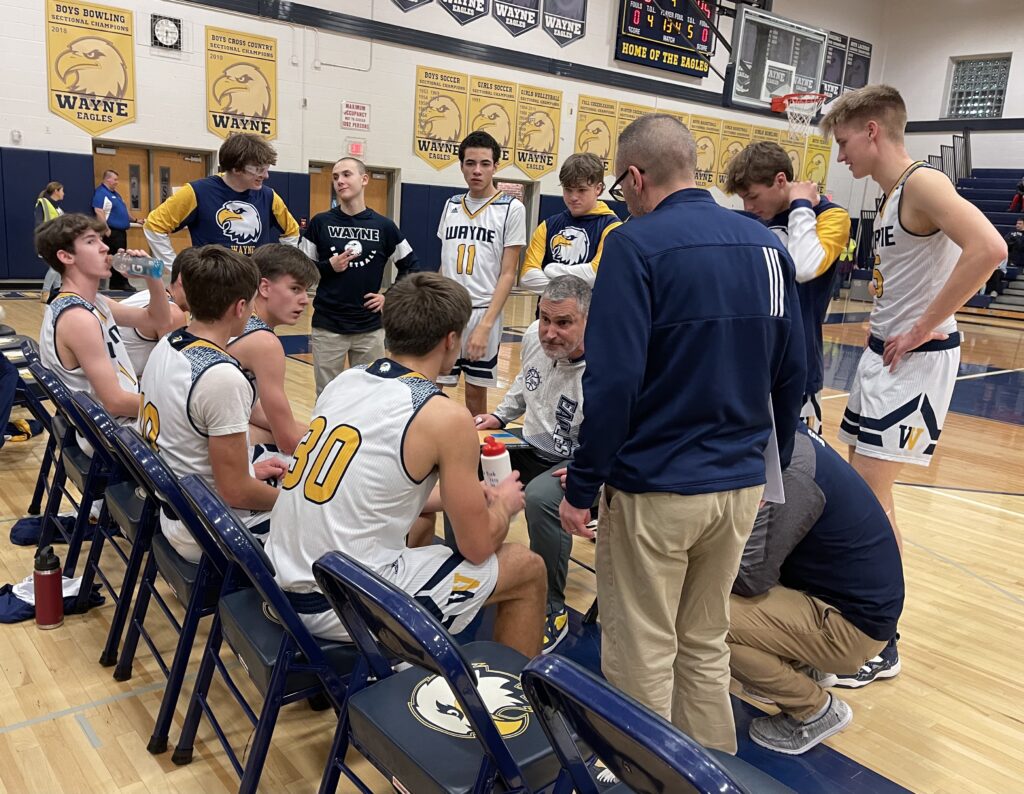 Habecker's late basket lifts Wayne - Pickin' Splinters