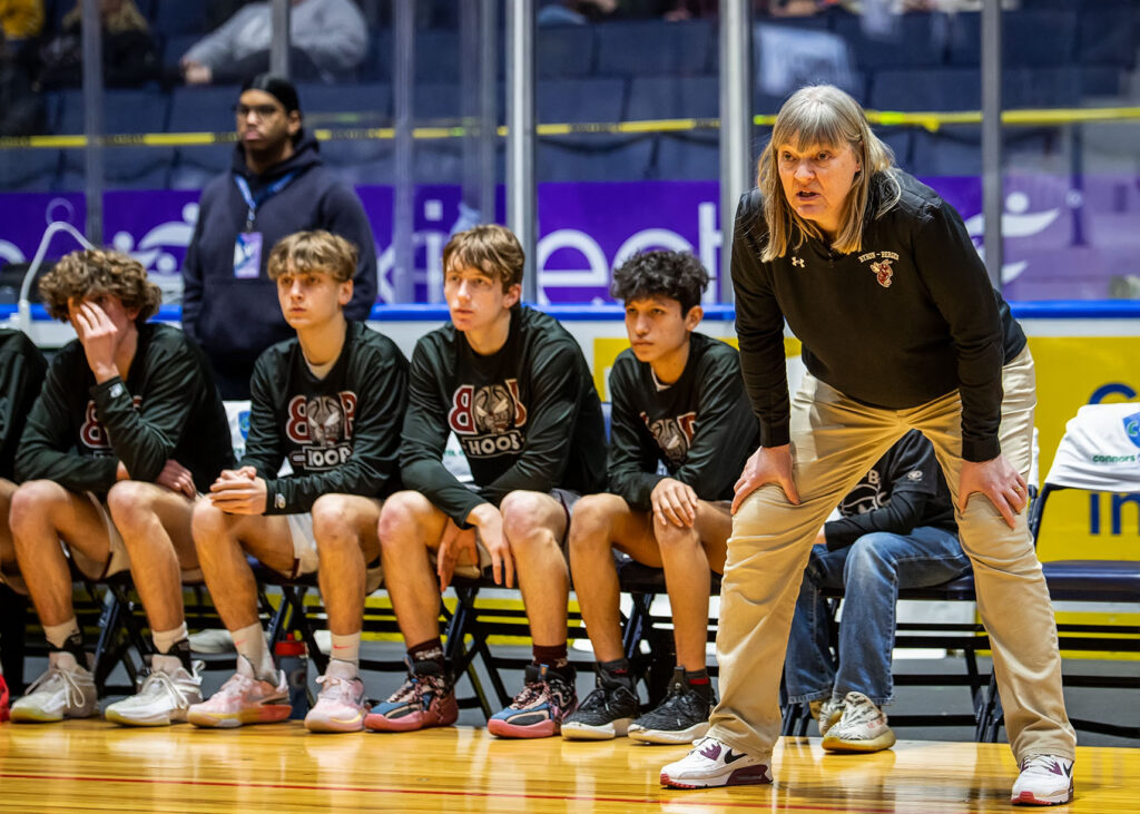 Byron-Bergen takes bus ride to program-first title - Pickin' Splinters