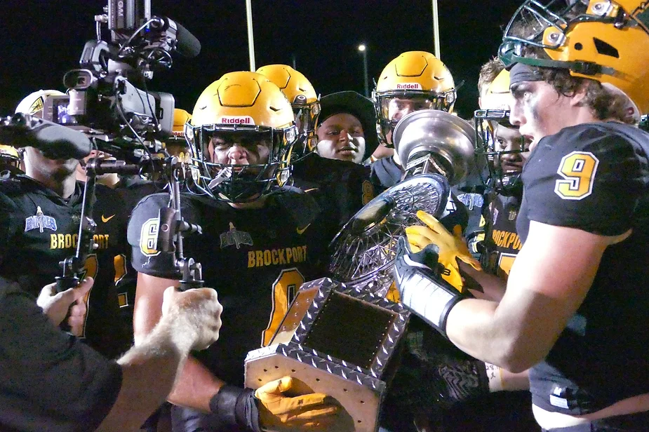 Golden Eagles fly in season opener - Pickin' Splinters