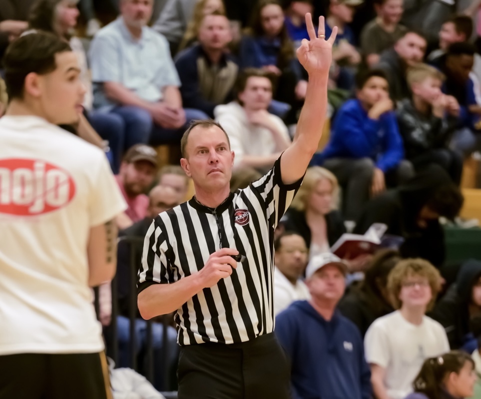 'Mike Madness': Former basketball official steps up in fight against ...