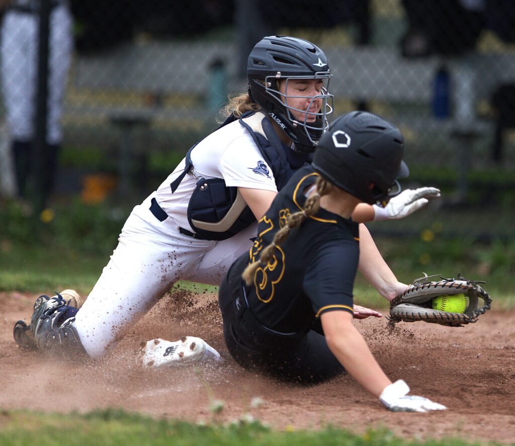 Sutherland softball hangs on to beat HF-L - Pickin' Splinters