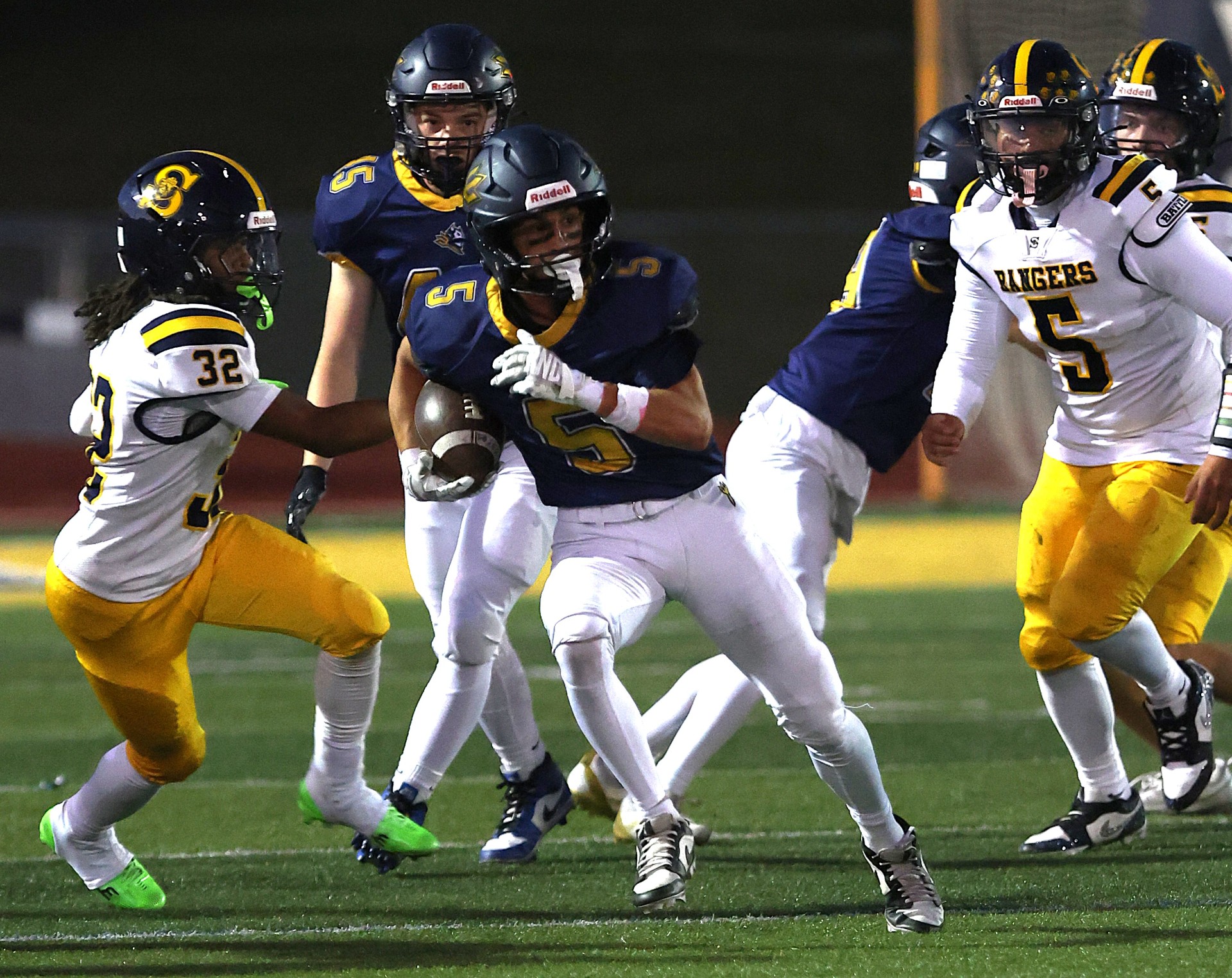 Victor rides 23-point run to convincing win - Pickin' Splinters