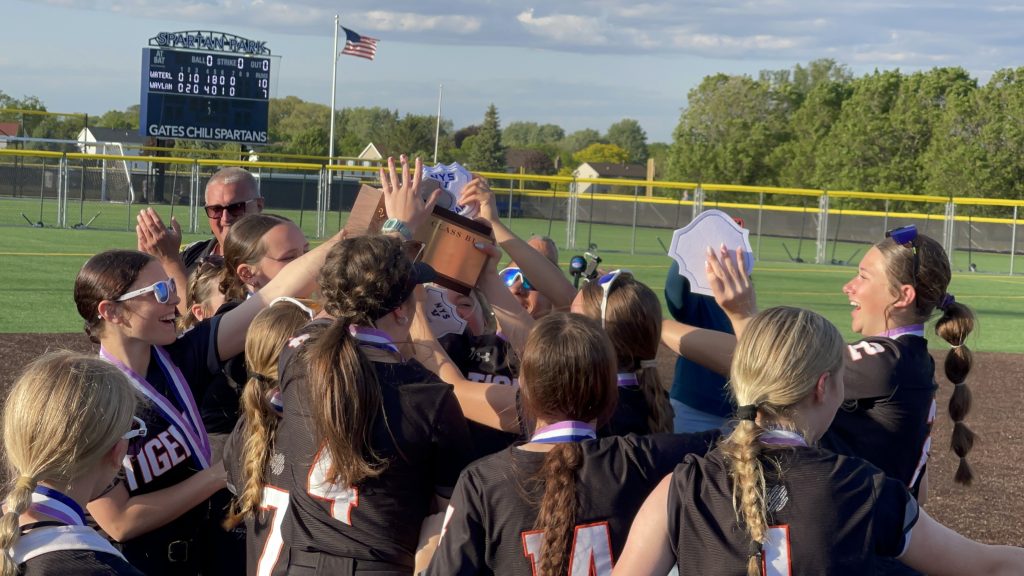 Big fifth inning carries Waterloo to Class B1 title - Pickin' Splinters